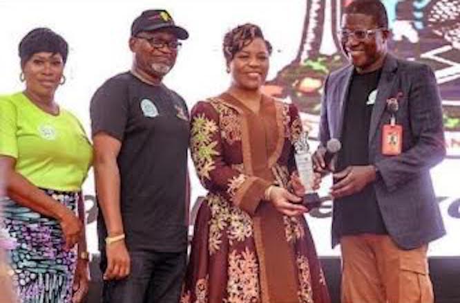 Lagos govt bestows leadership award on Seriki-Ayeni