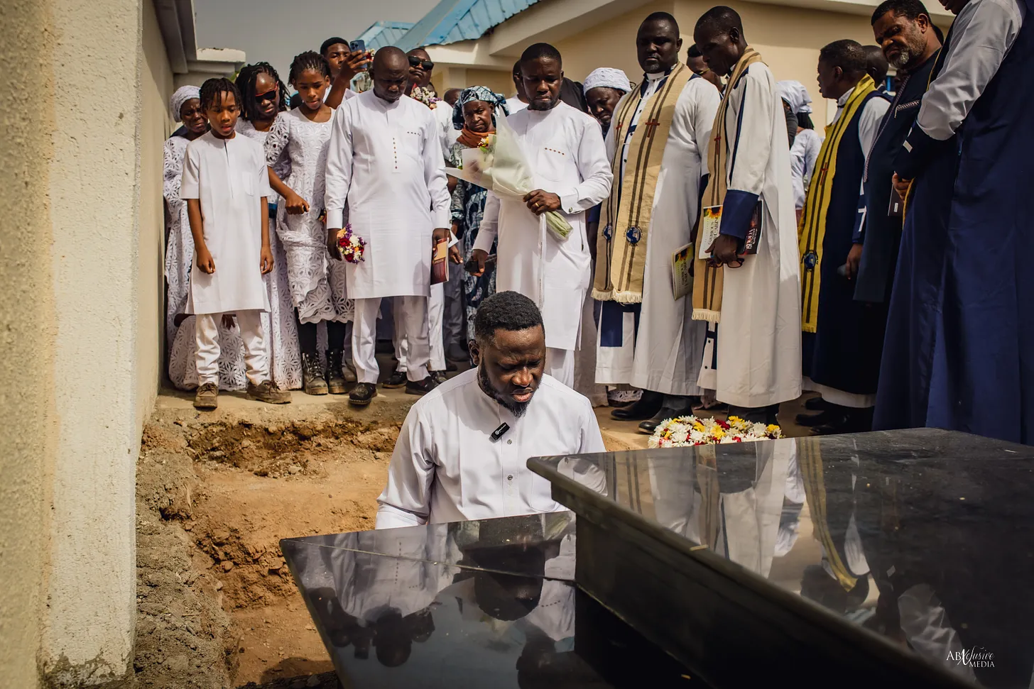 Chief Kefas lays mother to rest – The Sun Nigeria