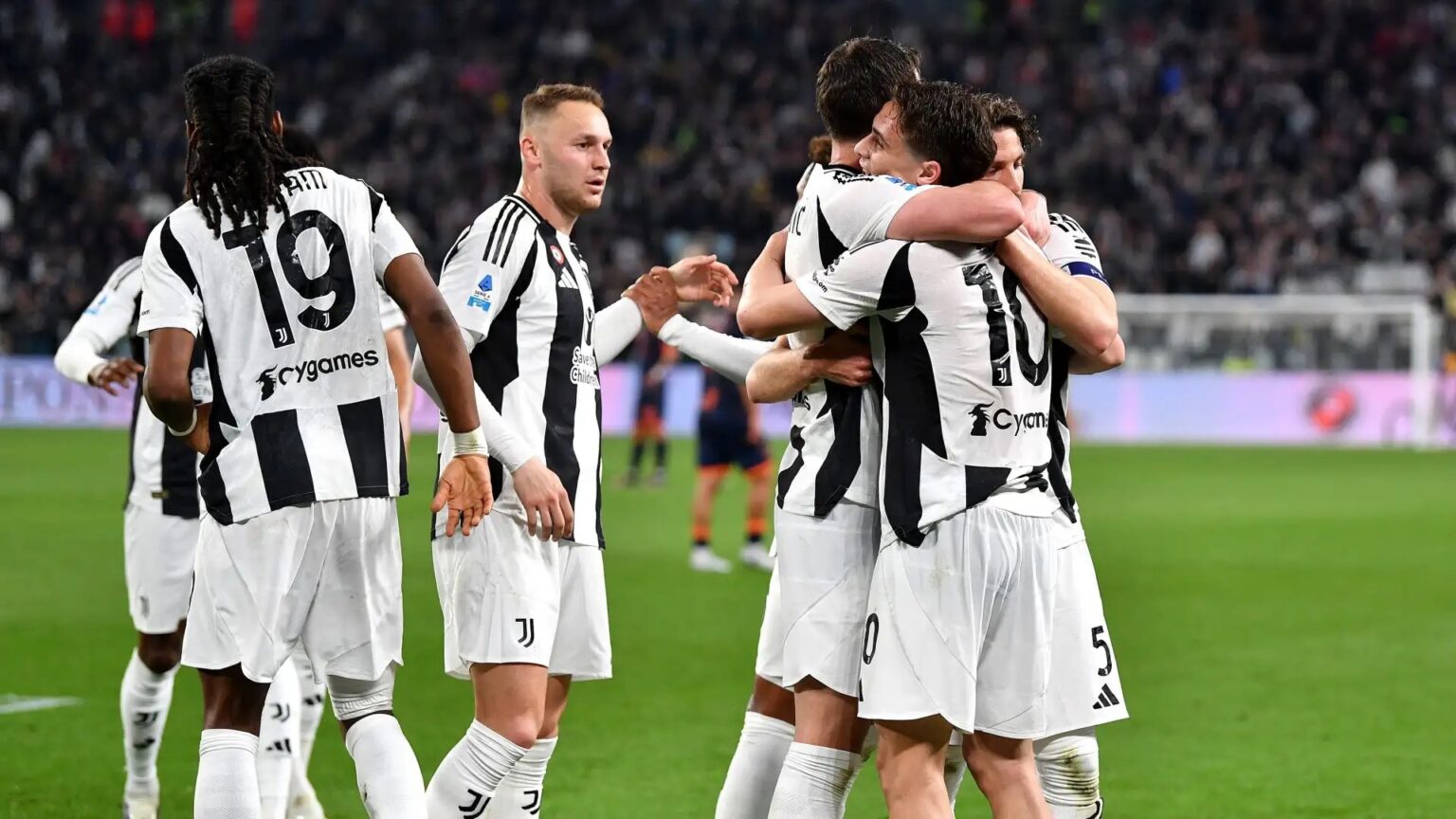 CWC: Juventus battles for knockout ticket