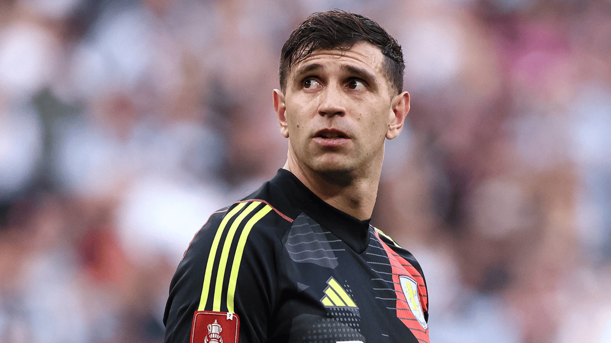 Transfer: Man United set to sign Emi Martínez from Aston Villa