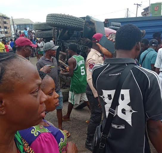 Onitsha: Two crushed to death as container falls on tricycle