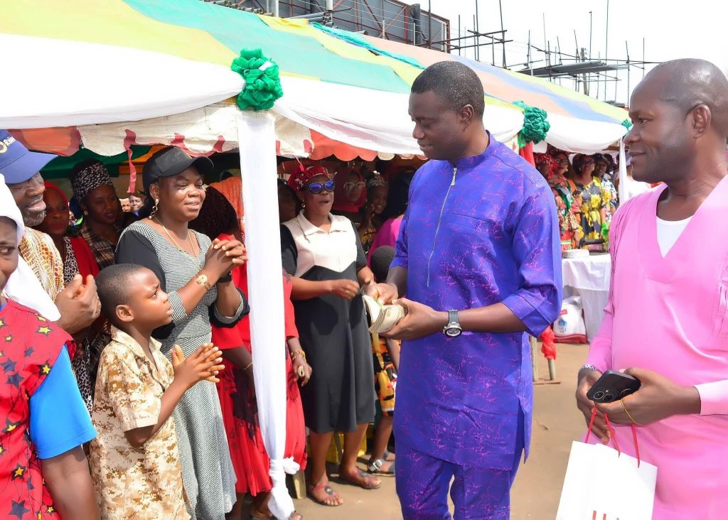 Physically challenged woman wins Venza car at Ogidi market raffle