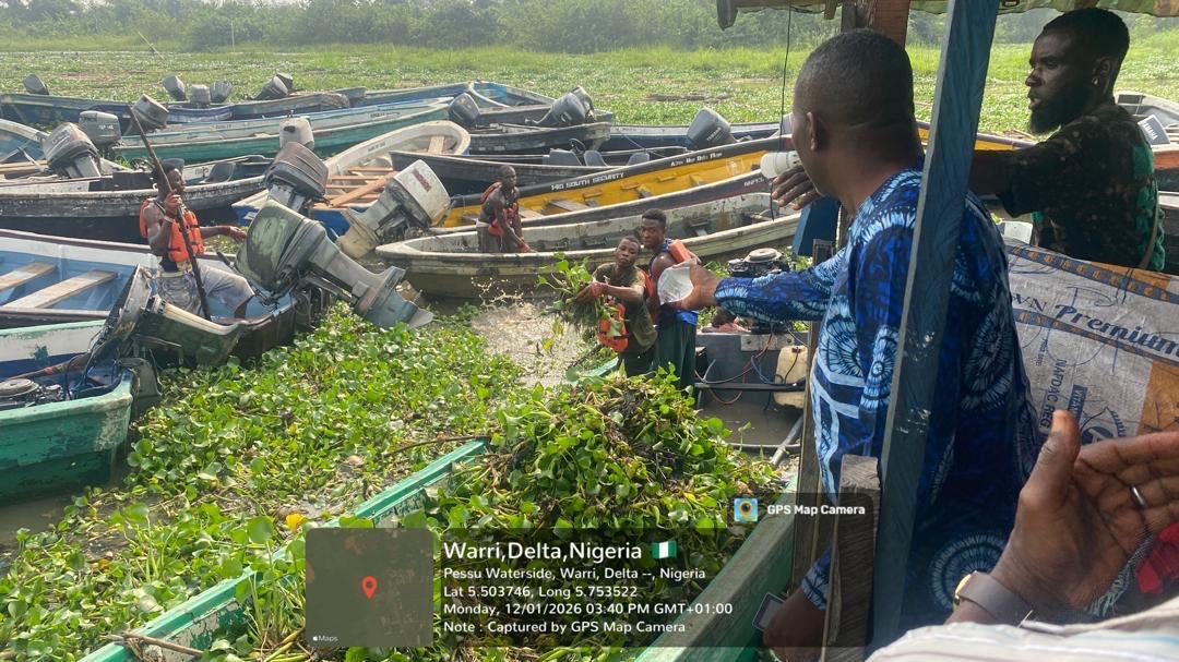 Waterways Safety: NIWA cleanup exercises of jetties commences in Warri ...