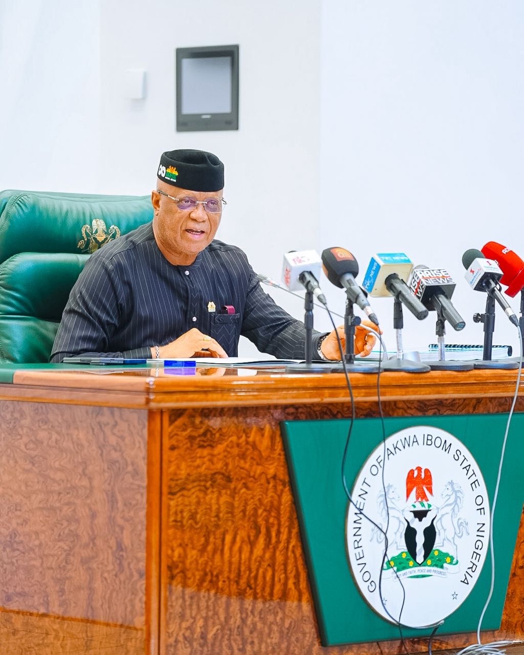 A/ Ibom: Eno vows to complete ongoing projects, flags off two-week ...