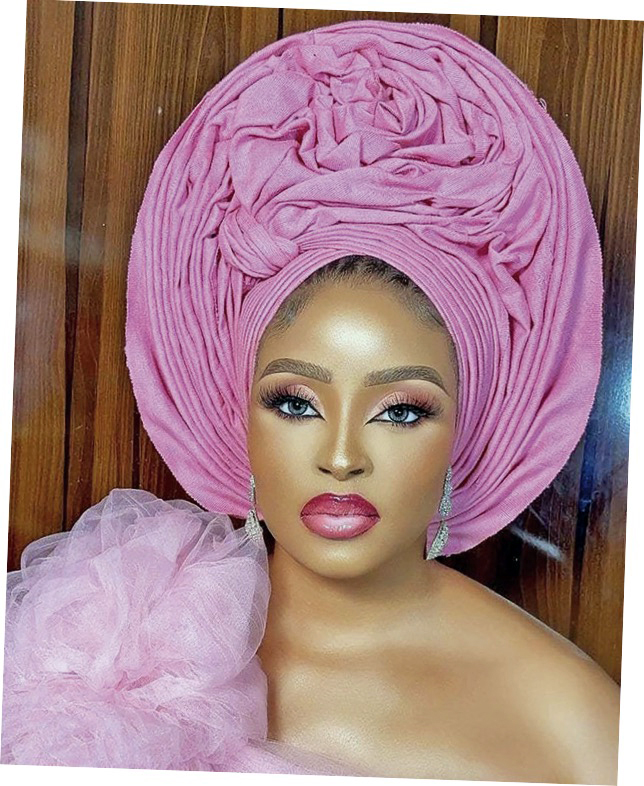 Big, bold gele style is back